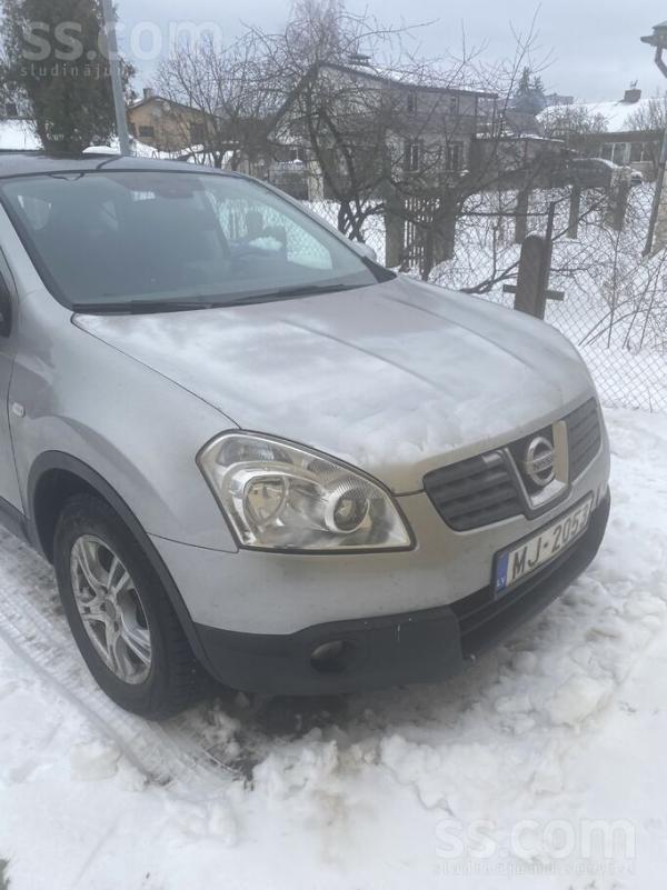 Grey Nissan Qashqai 2009 in Riga, with an engine capacity of 2.00 L and mileage of 170 thousand km for 4000 €, photo 1 on AUTOMOTO.COM.LV