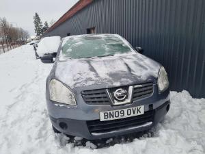 Pelēks Nissan Qashqai 2009 Tauragė, ar dzinēja tilpumu 1.60 L un nobraukumu 170 tūkst. km par 1450 €, foto  vietnē AUTOMOTO.COM.LV
