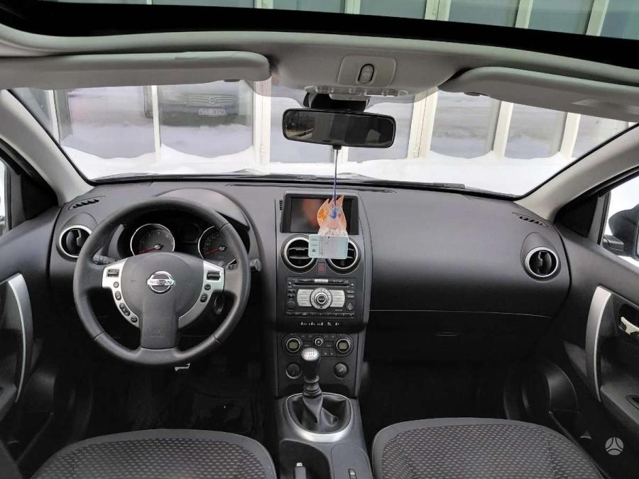 Pelēks Nissan Qashqai 2009 Viļņa, ar dzinēja tilpumu 2.00 L un nobraukumu 358 tūkst. km par 3500 €, foto 11 vietnē AUTOMOTO.COM.LV