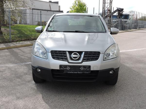 Grey Nissan Qashqai 2009 in Marijampole, with an engine capacity of 1.50 L and mileage of 312 thousand km for 3450 €, photo 3 on AUTOMOTO.COM.LV