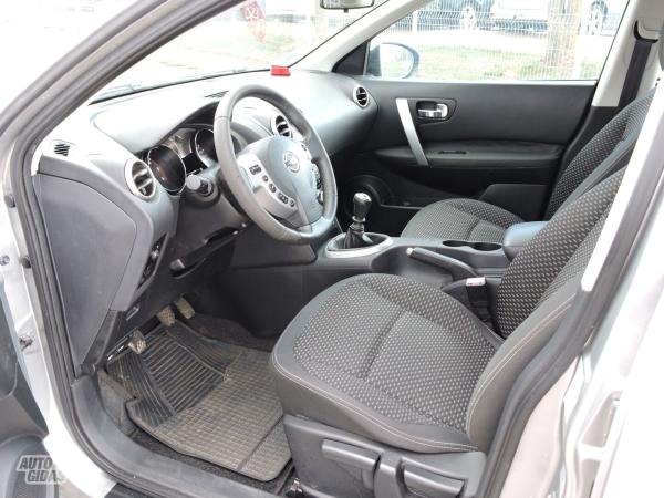 Grey Nissan Qashqai 2009 in Marijampole, with an engine capacity of 1.50 L and mileage of 312 thousand km for 3450 €, photo 10 on AUTOMOTO.COM.LV
