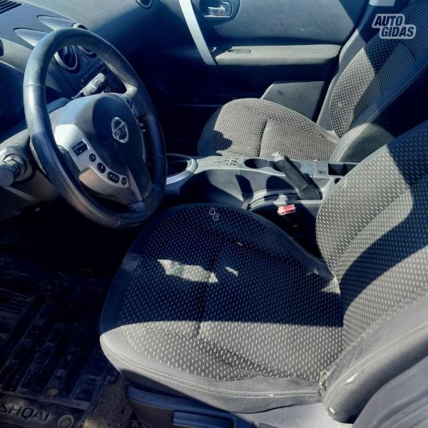 Grey Nissan Qashqai 2009 in Marijampole, with an engine capacity of 2.00 L and mileage of 265 thousand km for 1450 €, photo 6 on AUTOMOTO.COM.LV