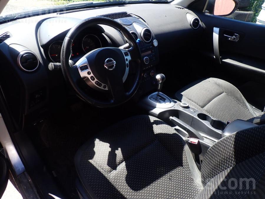 Pelēks Nissan Qashqai 2009 Liepāja, ar dzinēja tilpumu 2.00 L un nobraukumu 321 tūkst. km par 2950 €, foto 6 vietnē AUTOMOTO.COM.LV