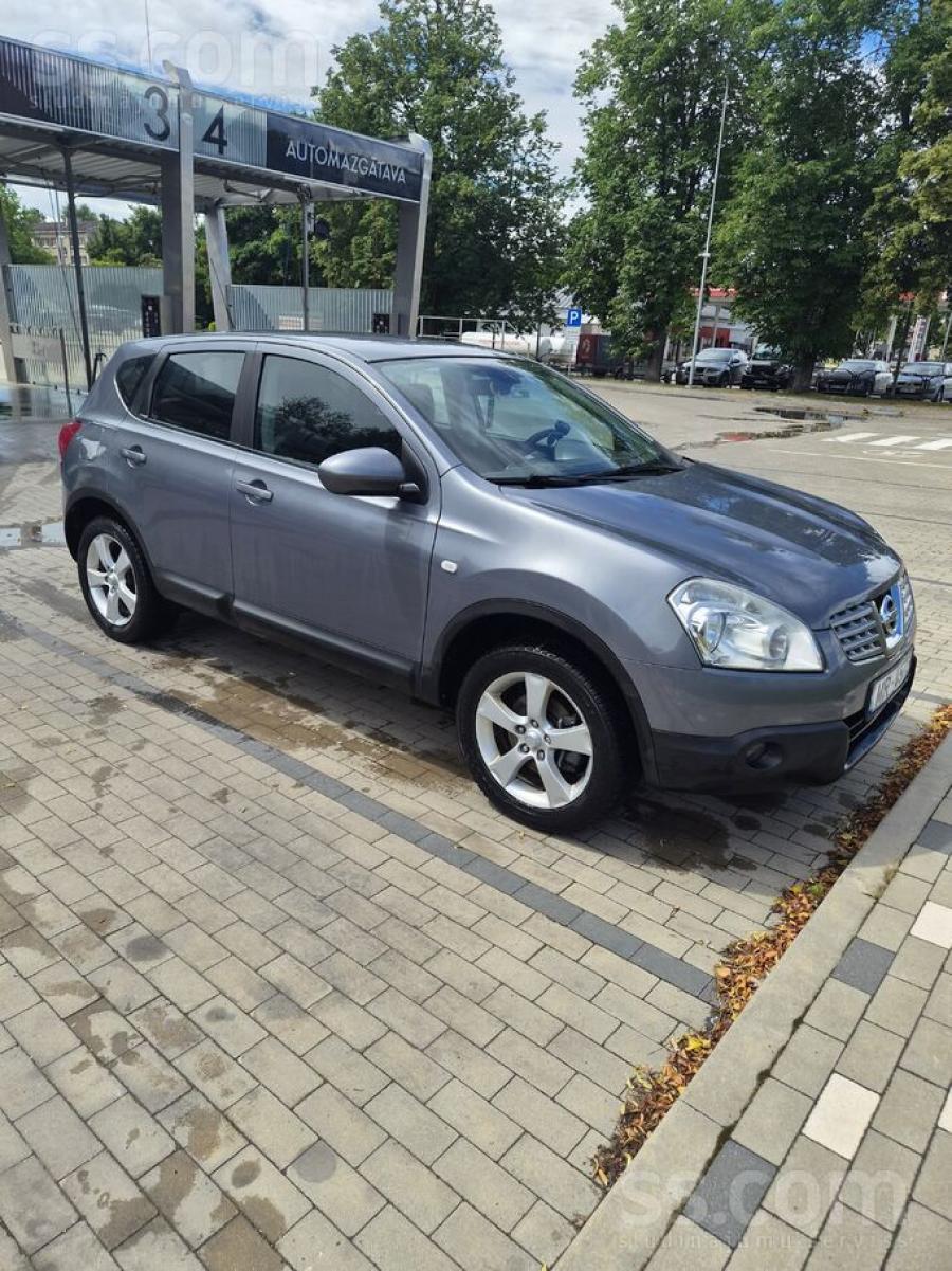 Pelēks Nissan Qashqai 2009 Rēzekne, ar dzinēja tilpumu 1.50 L un nobraukumu 281 tūkst. km par 4500 €, foto 3 vietnē AUTOMOTO.COM.LV