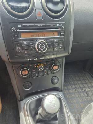 Pelēks Nissan Qashqai 2009 Rēzekne, ar dzinēja tilpumu 1.50 L un nobraukumu 281 tūkst. km par 4500 €, foto 11 vietnē AUTOMOTO.COM.LV