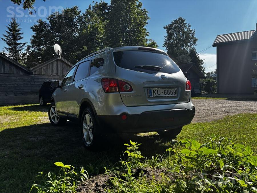 Pelēks Nissan Qashqai 2009 Jūrmala, ar dzinēja tilpumu 1.50 L un nobraukumu 252 tūkst. km par 4000 €, foto 4 vietnē AUTOMOTO.COM.LV