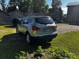 Pelēks Nissan Qashqai 2009 Jūrmala, ar dzinēja tilpumu 1.50 L un nobraukumu 252 tūkst. km par 4000 €, foto 8 vietnē AUTOMOTO.COM.LV
