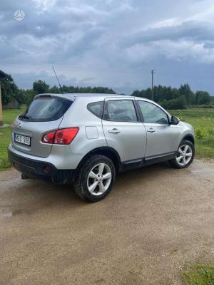 Pelēks Nissan Qashqai 2009 Viļņa, ar dzinēja tilpumu 2.00 L un nobraukumu 256 tūkst. km par 2800 €, foto 3 vietnē AUTOMOTO.COM.LV