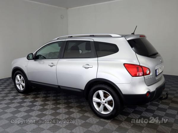 Grey Nissan Qashqai 2009 in Tallinn, with an engine capacity of 2.00 L and mileage of 317 thousand km for 2699 €, photo 4 on AUTOMOTO.COM.LV
