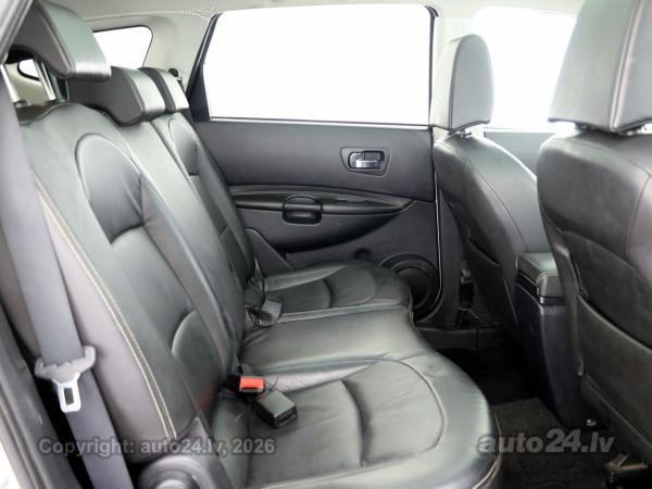 Grey Nissan Qashqai 2009 in Tallinn, with an engine capacity of 2.00 L and mileage of 317 thousand km for 2699 €, photo 7 on AUTOMOTO.COM.LV