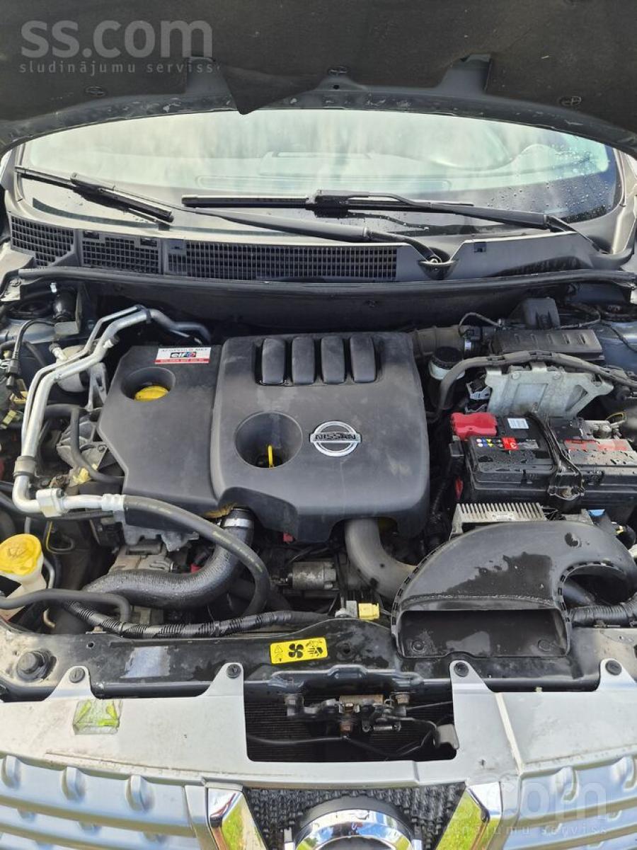 Grey Nissan Qashqai 2009 in Rezekne, with an engine capacity of 1.50 L and mileage of 281 thousand km for 4100 €, photo 10 on AUTOMOTO.COM.LV
