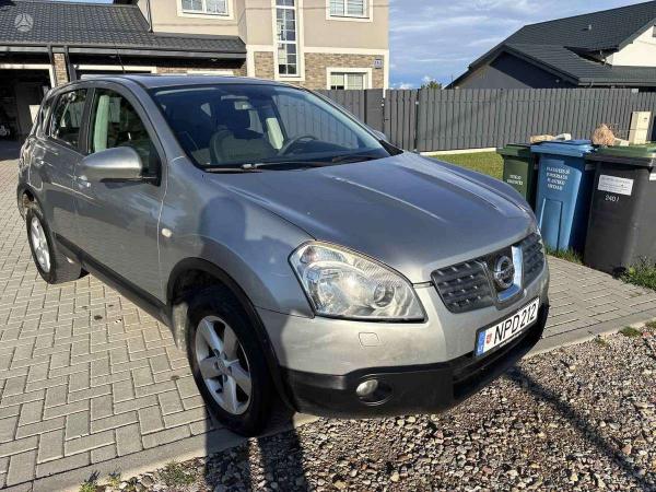 Grey Nissan Qashqai 2009 in Vilnius, with an engine capacity of 2.00 L and mileage of 298 thousand km for 2100 €, photo 2 on AUTOMOTO.COM.LV