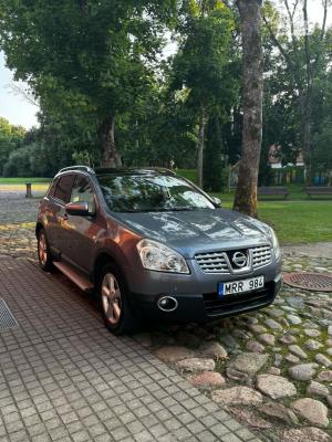 Grey Nissan Qashqai 2009 in Silute, with an engine capacity of 1.50 L and mileage of 262 thousand km for 3400 €, photo 4 on AUTOMOTO.COM.LV