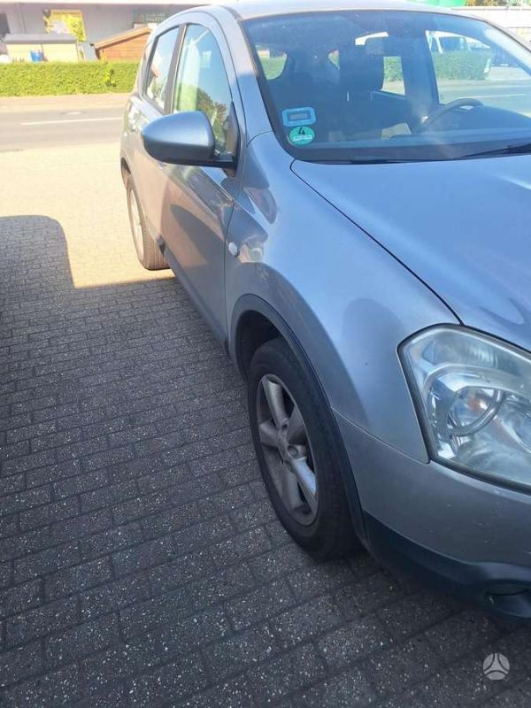 Pelēks Nissan Qashqai 2009 Utena, ar dzinēja tilpumu 1.46 L un nobraukumu 250 tūkst. km par 3650 €, foto 3 vietnē AUTOMOTO.COM.LV