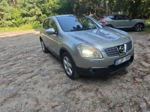 Grey Nissan Qashqai 2009 in Vilnius, with an engine capacity of 2.00 L and mileage of 193 thousand km for 4300 €, photo 6 on AUTOMOTO.COM.LV