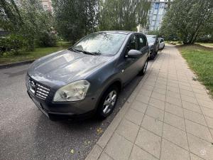 Grey Nissan Qashqai 2009 in Vilnius, with an engine capacity of 1.46 L and mileage of 225 thousand km for 1950 €, photo 4 on AUTOMOTO.COM.LV