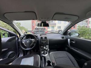 Grey Nissan Qashqai 2009 in Vilnius, with an engine capacity of 1.46 L and mileage of 225 thousand km for 1950 €, photo 9 on AUTOMOTO.COM.LV