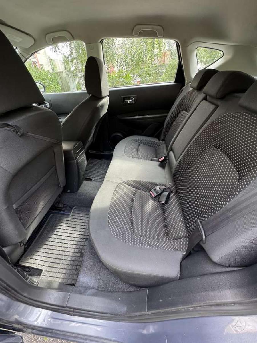 Grey Nissan Qashqai 2009 in Vilnius, with an engine capacity of 1.46 L and mileage of 225 thousand km for 1950 €, photo 12 on AUTOMOTO.COM.LV