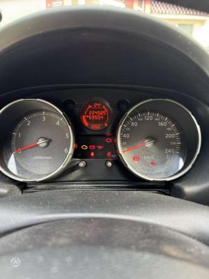 Grey Nissan Qashqai 2009 in Vilnius, with an engine capacity of 1.46 L and mileage of 225 thousand km for 1950 €, photo 13 on AUTOMOTO.COM.LV