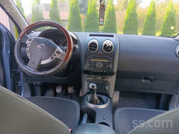 Pelēks Nissan Qashqai 2009 Jēkabpils, ar dzinēja tilpumu 2.00 L un nobraukumu 226 tūkst. km par 4100 €, foto 6 vietnē AUTOMOTO.COM.LV