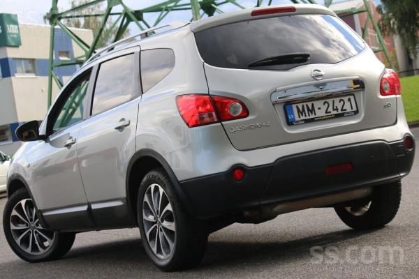 Pelēks Nissan Qashqai 2009 Rīga, ar dzinēja tilpumu 2.00 L un nobraukumu 199 tūkst. km par 3990 €, foto 5 vietnē AUTOMOTO.COM.LV