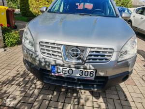 Pelēks Nissan Qashqai 2009 Utena, ar dzinēja tilpumu 1.50 L un nobraukumu 252 tūkst. km par 3100 €, foto  vietnē AUTOMOTO.COM.LV