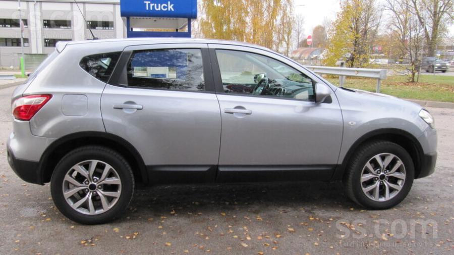Grey Nissan Qashqai 2010 in Riga, with an engine capacity of 1.50 L and mileage of 234 thousand km for 5450 €, photo 20 on AUTOMOTO.COM.LV