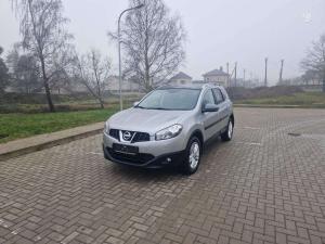 Grey Nissan Qashqai 2010 in Radviliskis, with an engine capacity of 2.00 L and mileage of 22 thousand km for 4400 €, photo  on AUTOMOTO.COM.LV