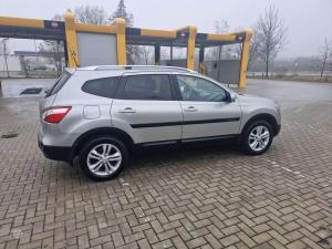 Grey Nissan Qashqai 2010 in Radviliskis, with an engine capacity of 2.00 L and mileage of 22 thousand km for 4400 €, photo 5 on AUTOMOTO.COM.LV