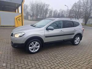 Grey Nissan Qashqai 2010 in Radviliskis, with an engine capacity of 2.00 L and mileage of 22 thousand km for 4400 €, photo 6 on AUTOMOTO.COM.LV