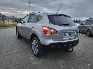 Grey Nissan Qashqai 2010 in Taurage, with an engine capacity of 2.00 L and mileage of 224 thousand km for 3700 €, photo 3 on AUTOMOTO.COM.LV
