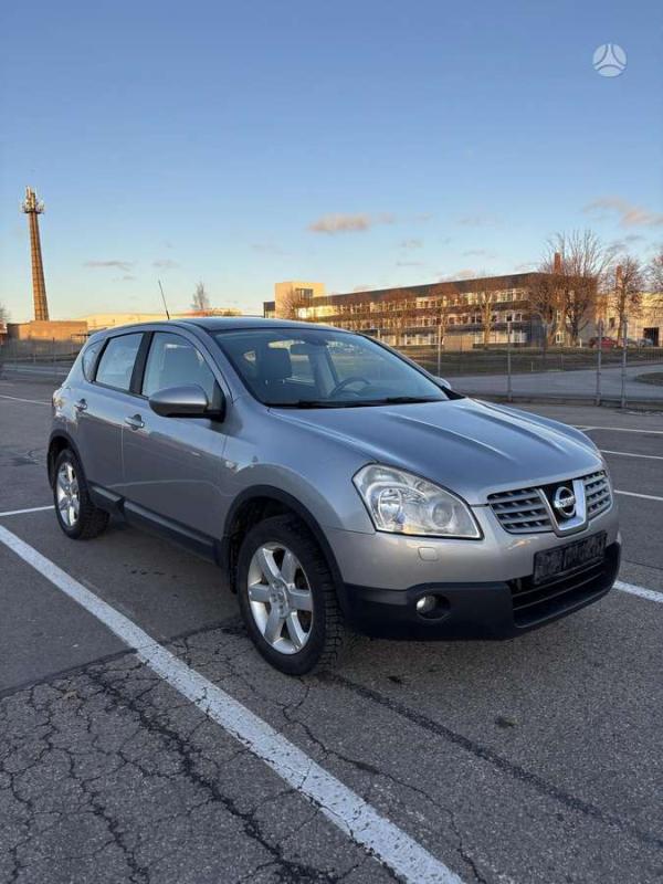 Grey Nissan Qashqai 2010 in Kaunas, with an engine capacity of 1.46 L and mileage of 287 thousand km for 3650 €, photo 5 on AUTOMOTO.COM.LV