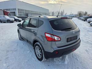 Pelēks Nissan Qashqai 2010 Marijampole, ar dzinēja tilpumu 2.00 L un nobraukumu 165 tūkst. km par 5690 €, foto 6 vietnē AUTOMOTO.COM.LV