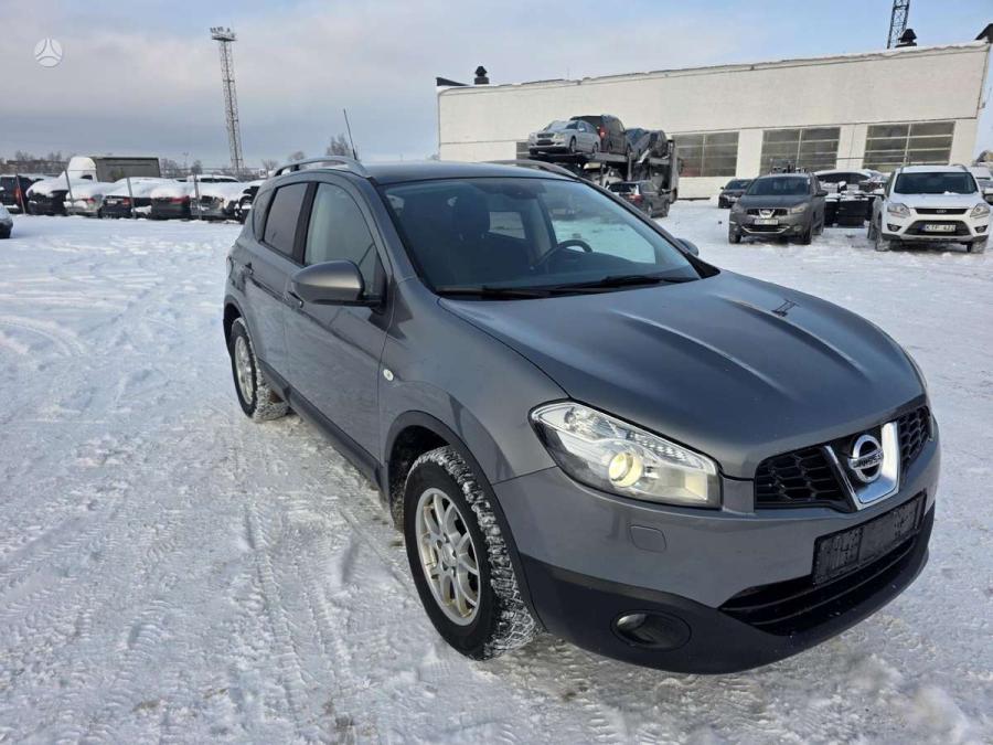 Pelēks Nissan Qashqai 2010 Marijampole, ar dzinēja tilpumu 2.00 L un nobraukumu 165 tūkst. km par 5690 €, foto 14 vietnē AUTOMOTO.COM.LV