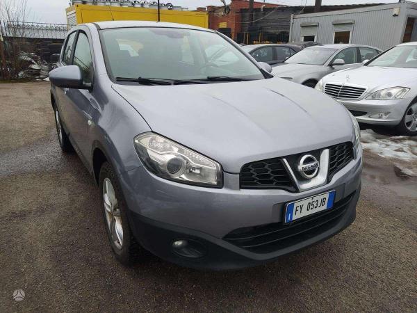 Pelēks Nissan Qashqai 2010 Panevēža, ar dzinēja tilpumu 1.46 L un nobraukumu 300 tūkst. km par 4700 €, foto 3 vietnē AUTOMOTO.COM.LV