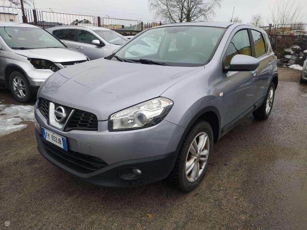 Pelēks Nissan Qashqai 2010 Panevēža, ar dzinēja tilpumu 1.46 L un nobraukumu 300 tūkst. km par 4700 €, foto 5 vietnē AUTOMOTO.COM.LV