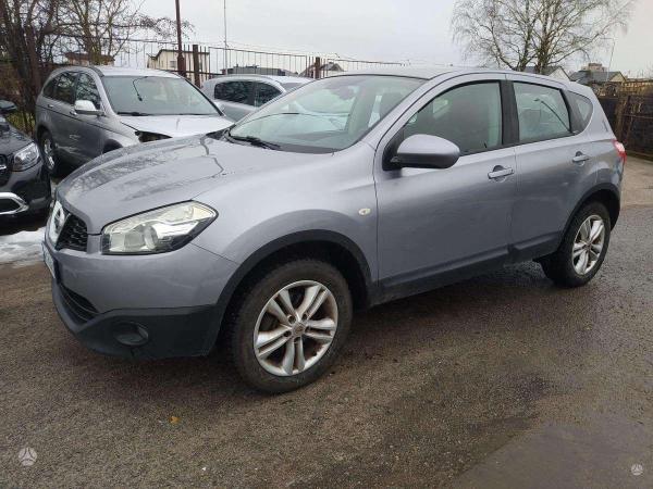 Pelēks Nissan Qashqai 2010 Panevēža, ar dzinēja tilpumu 1.46 L un nobraukumu 300 tūkst. km par 4700 €, foto 7 vietnē AUTOMOTO.COM.LV
