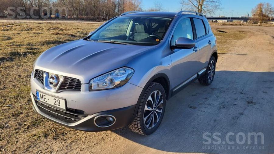Grey Nissan Qashqai 2010 in Riga, with an engine capacity of 1.50 L and mileage of 229 thousand km for 4600 €, photo 1 on AUTOMOTO.COM.LV