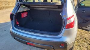 Grey Nissan Qashqai 2010 in Riga, with an engine capacity of 1.50 L and mileage of 229 thousand km for 4600 €, photo 7 on AUTOMOTO.COM.LV