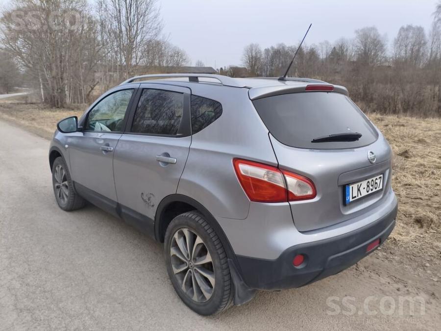 Pelēks Nissan Qashqai 2010 Rēzekne, ar dzinēja tilpumu 1.50 L un nobraukumu 278 tūkst. km par 4850 €, foto 3 vietnē AUTOMOTO.COM.LV