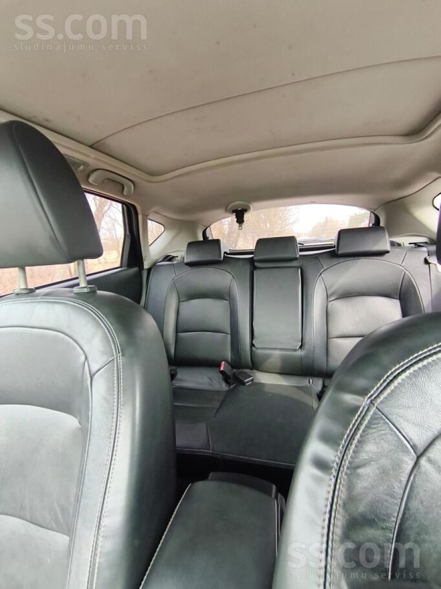 Pelēks Nissan Qashqai 2010 Rēzekne, ar dzinēja tilpumu 1.50 L un nobraukumu 278 tūkst. km par 4850 €, foto 7 vietnē AUTOMOTO.COM.LV