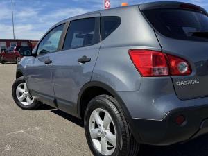 Pelēks Nissan Qashqai 2010 Viļņa, ar dzinēja tilpumu 1.60 L un nobraukumu 238 tūkst. km par 4590 €, foto 13 vietnē AUTOMOTO.COM.LV