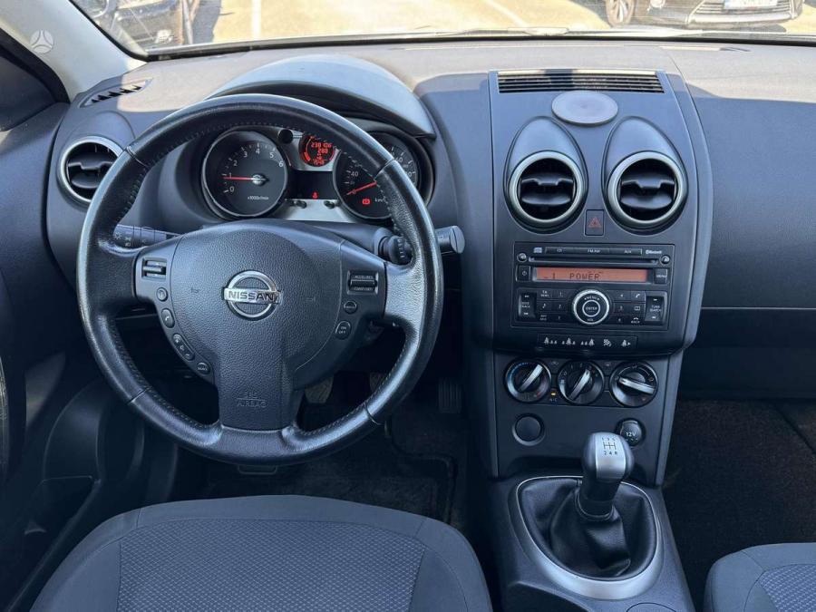 Pelēks Nissan Qashqai 2010 Viļņa, ar dzinēja tilpumu 1.60 L un nobraukumu 238 tūkst. km par 4590 €, foto 23 vietnē AUTOMOTO.COM.LV