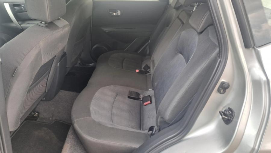 Pelēks Nissan Qashqai 2010 Rīga, ar dzinēja tilpumu 2.00 L un nobraukumu 229 tūkst. km par 6150 €, foto 5 vietnē AUTOMOTO.COM.LV