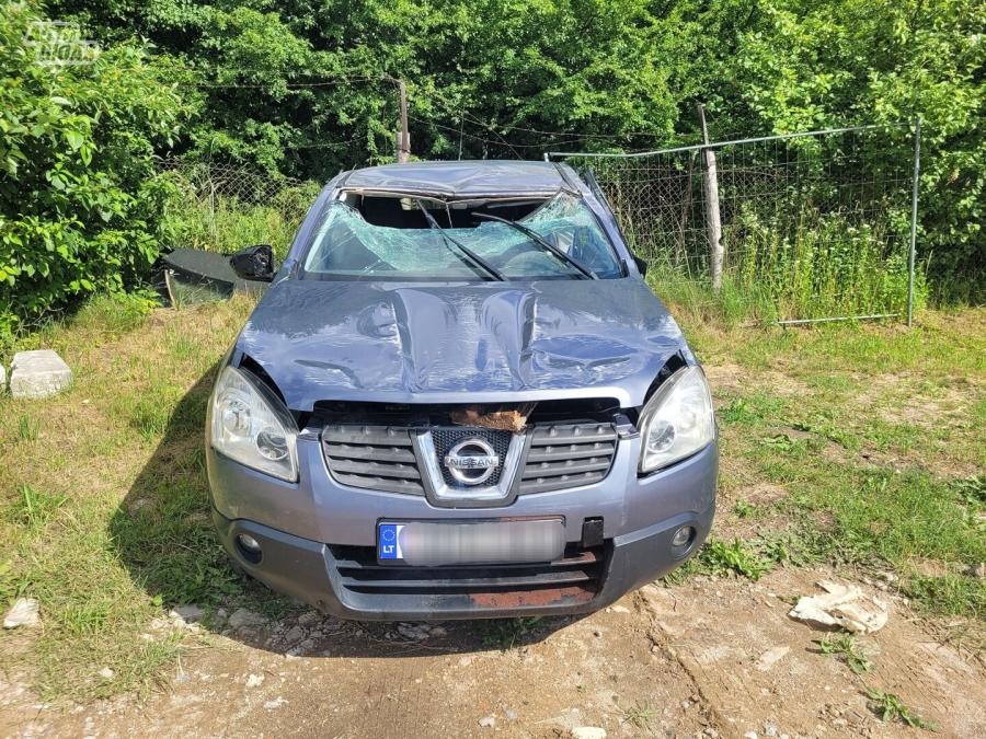 Pelēks Nissan Qashqai 2010 Viļņa, ar dzinēja tilpumu 2.00 L un nobraukumu 200 tūkst. km par 850 €, foto 3 vietnē AUTOMOTO.COM.LV