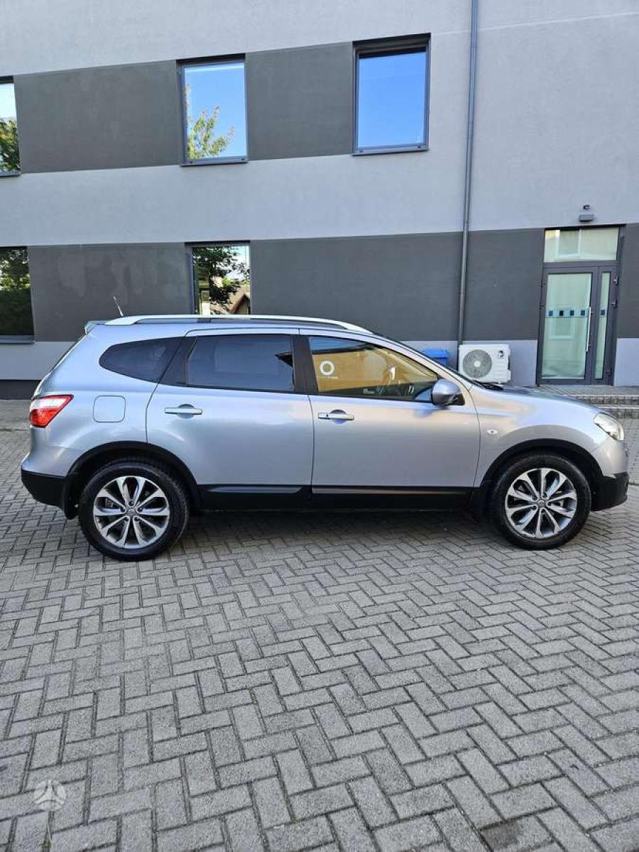 Pelēks Nissan Qashqai 2010 Kaišiadorys, ar dzinēja tilpumu 2.00 L un nobraukumu 330 tūkst. km par 4599 €, foto 9 vietnē AUTOMOTO.COM.LV
