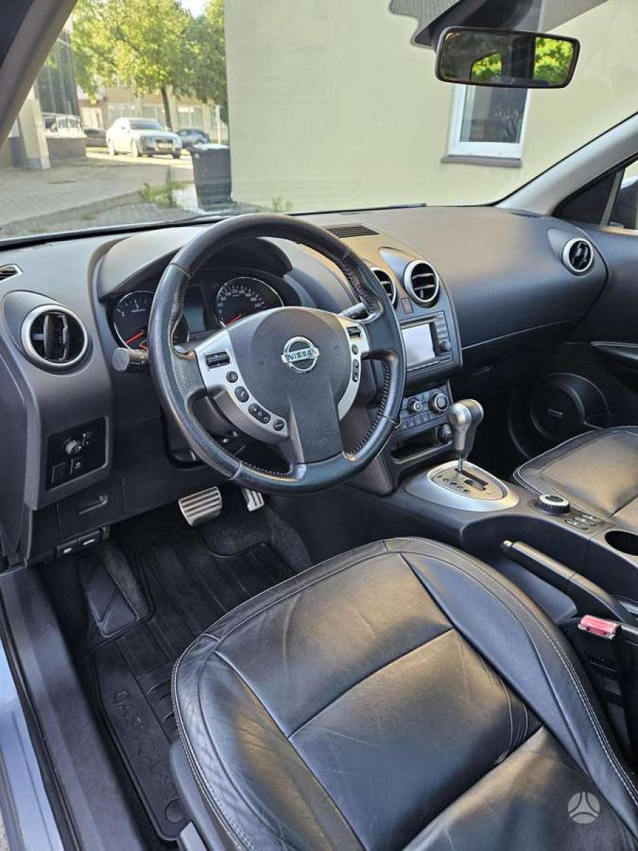 Pelēks Nissan Qashqai 2010 Kaišiadorys, ar dzinēja tilpumu 2.00 L un nobraukumu 330 tūkst. km par 4599 €, foto 22 vietnē AUTOMOTO.COM.LV
