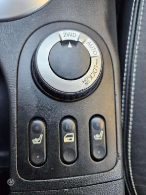 Pelēks Nissan Qashqai 2010 Kaišiadorys, ar dzinēja tilpumu 2.00 L un nobraukumu 330 tūkst. km par 4599 €, foto 42 vietnē AUTOMOTO.COM.LV