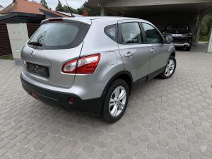 Grey Nissan Qashqai 2010 in Vievis, with an engine capacity of 2.00 L and mileage of 152 thousand km for 4300 €, photo 8 on AUTOMOTO.COM.LV