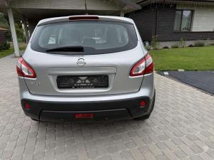 Grey Nissan Qashqai 2010 in Vievis, with an engine capacity of 2.00 L and mileage of 152 thousand km for 4300 €, photo 9 on AUTOMOTO.COM.LV